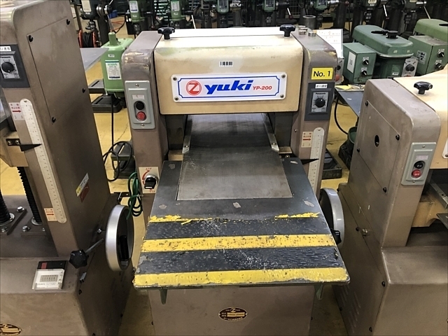 C109964 プラスチック用自動かんな盤 ユーキ工業 YP-200HN | 株式会社 小林機械