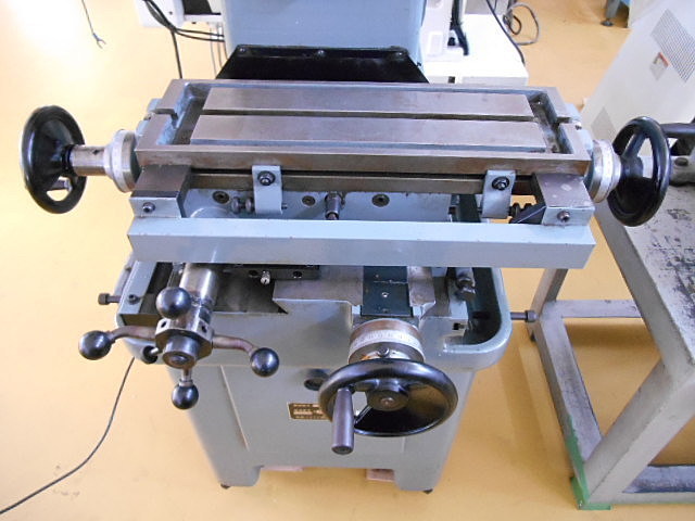 P003067 立フライス盤 牧野フライス製作所 MHJ-20 | 株式会社 小林機械