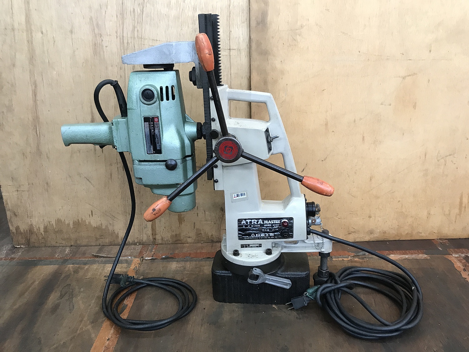 C130548 アトラマスター 日東工器 M-250B | 株式会社 小林機械