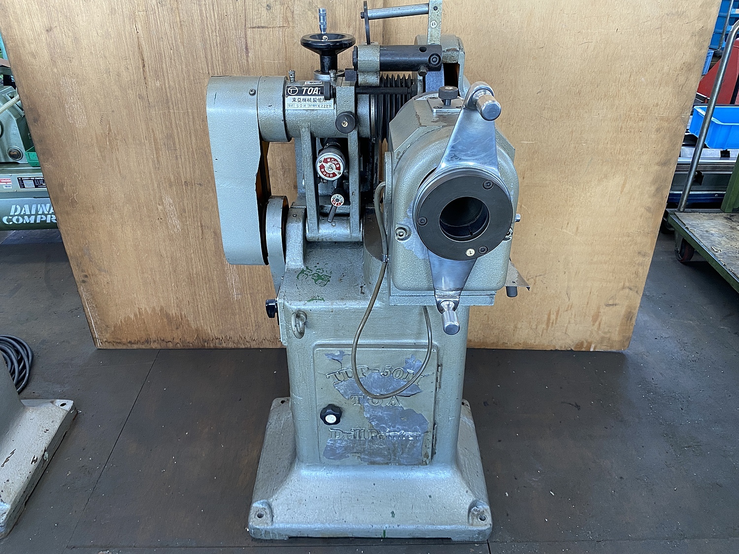 C128126 ドリル研削盤 東亜機械製作所 TDP-50M | 株式会社 小林機械